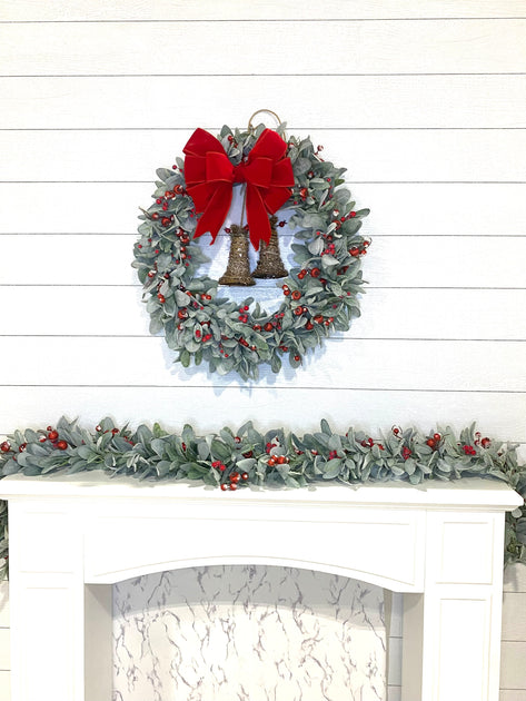 Red Berry Christmas Wreath with Bells – Journey Decor